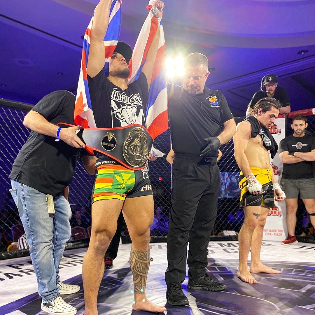 Hawaii's Christian Natividad wins 145 lbs. Championship on Main Card R ...